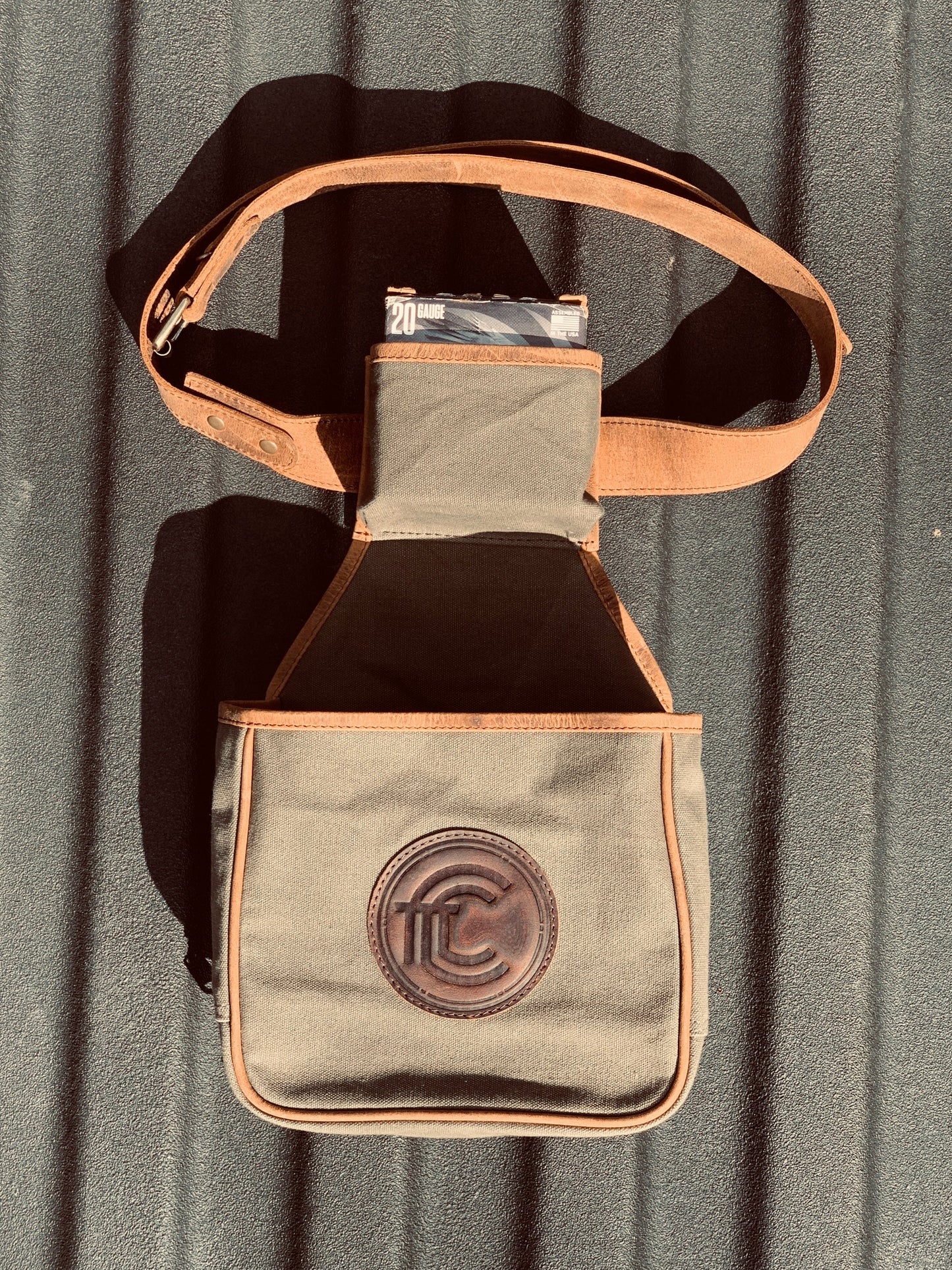 Skeet Pouch waxed canvas leather – CLEAN TRIGGER